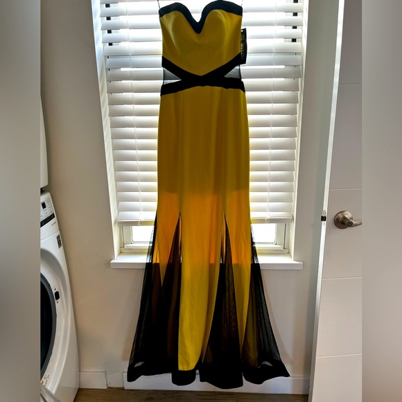 Dresses | Sweetheart Neckline Evening Dress Brand New Comes With Clear ...